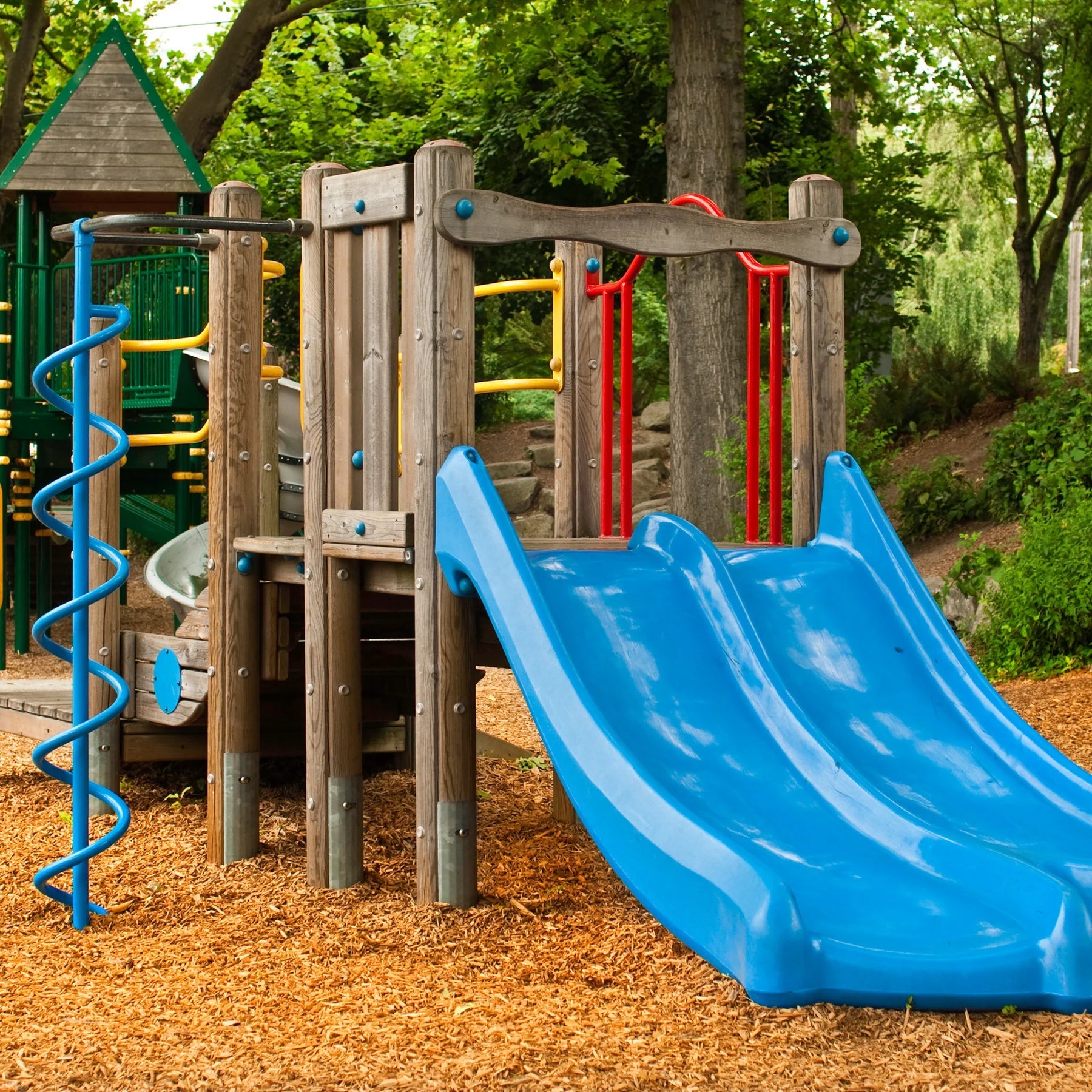 The Ultimate Guide to Choosing Wood Chips for Your Playground – Rexius